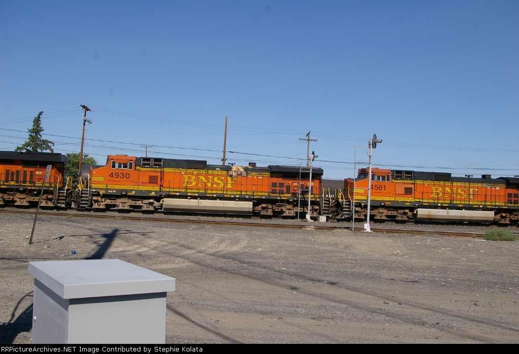 BNSF 4930